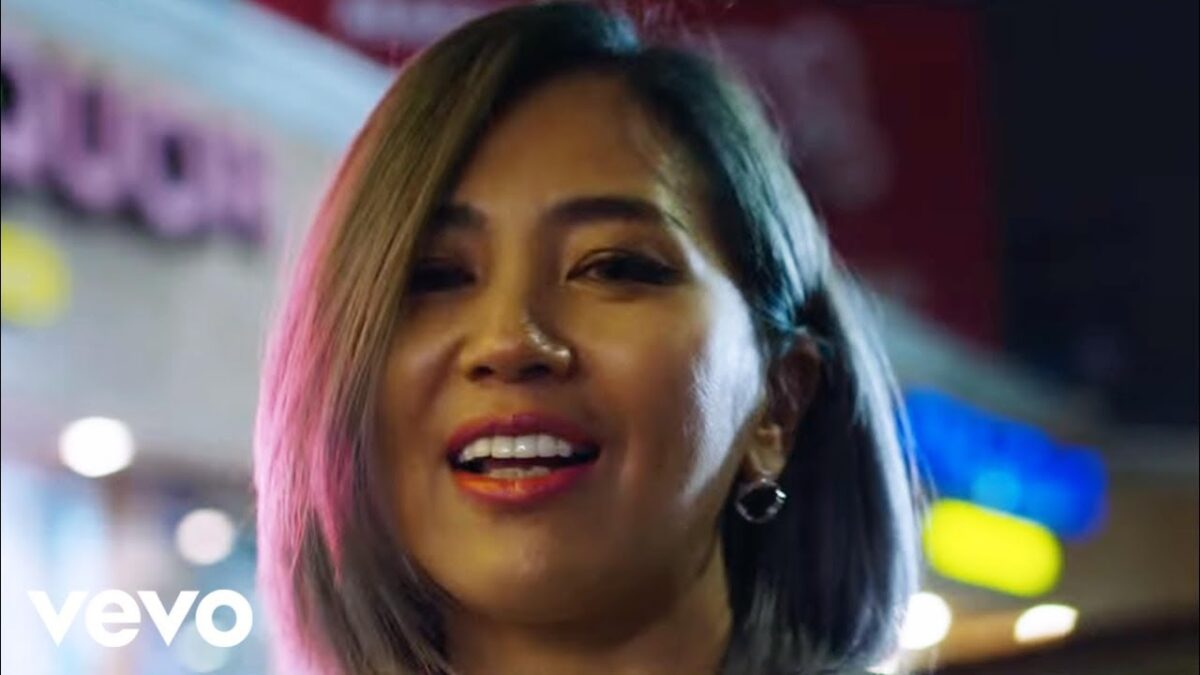 揺れる想いを美しく描く─XGのラブソング『IS THIS LOVE』｜歌詞の意味から紐解く魅力 – ミーテ(miiiite)